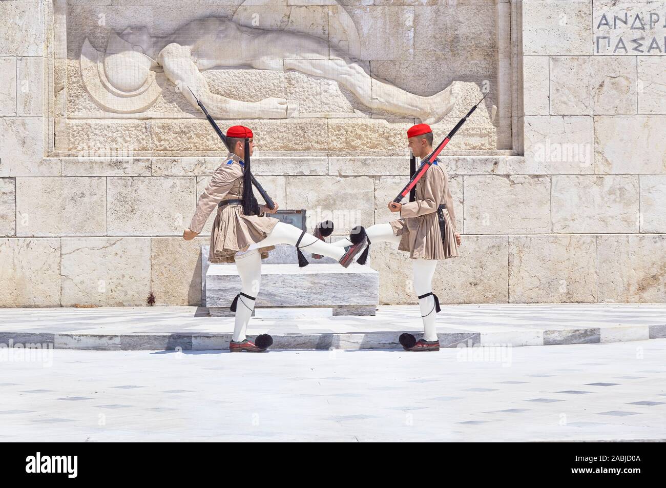 Evzone soldiers hi-res stock photography and images - Alamy