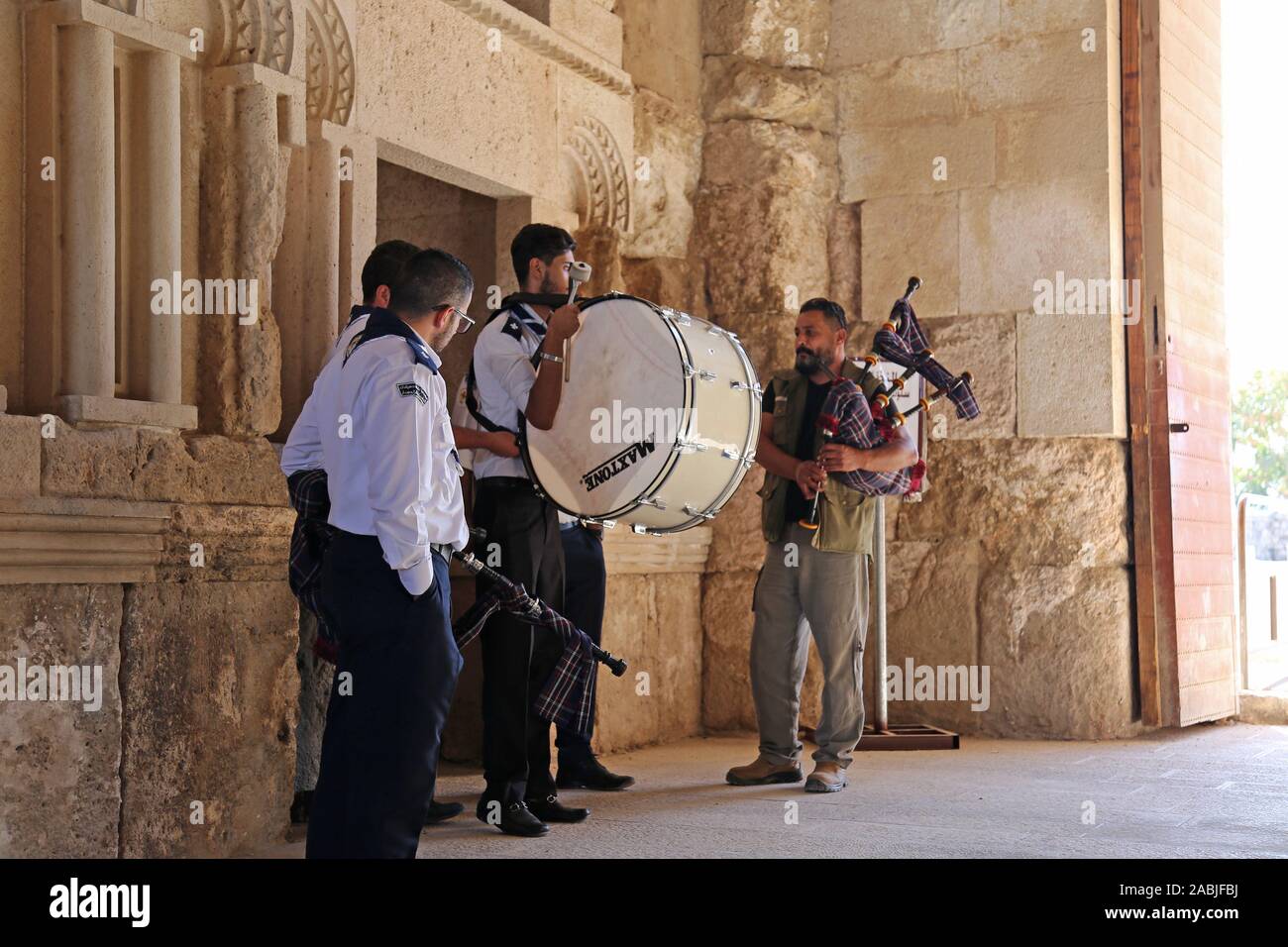 Great Audience Hall, Umayyad Palace, Citadel, Ali Ben Al Hussein Street ...