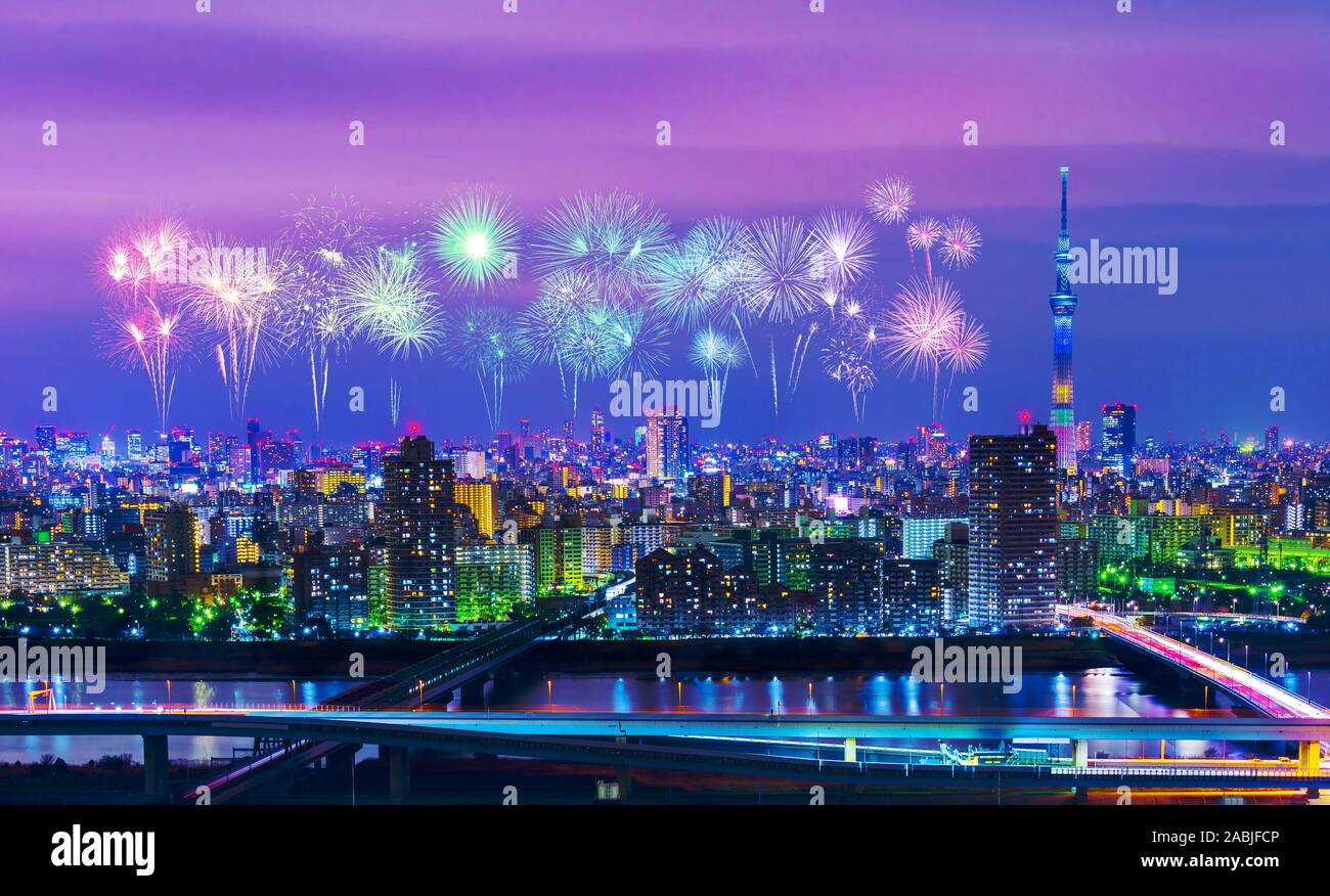 Tokyo sky tree fireworks hi-res stock photography and images - Alamy