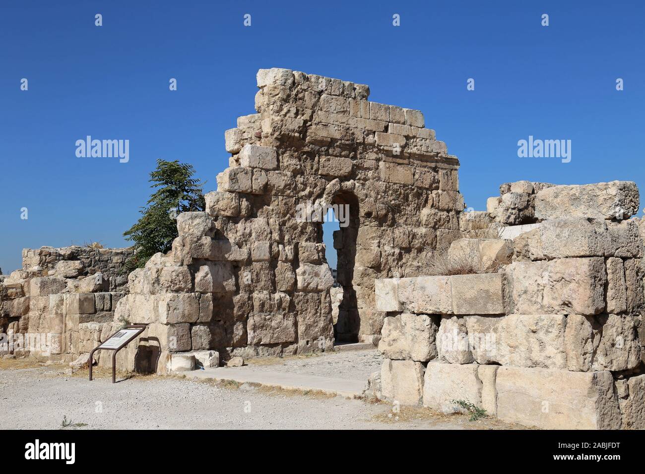 Throne Room, Umayyad Palace, Citadel, Ali Ben Al Hussein Street, Jabal ...