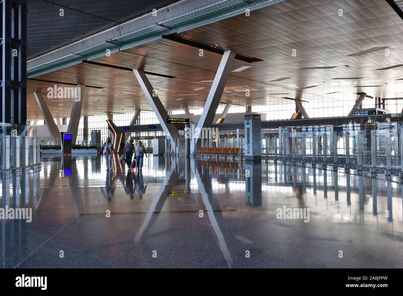 Hamad international airport building hi-res stock photography and ...