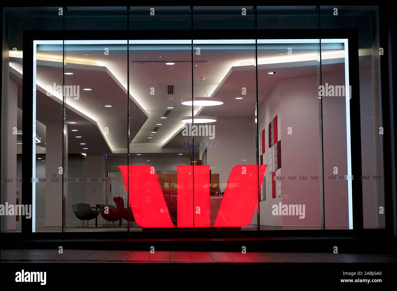 Westpac logo hi-res stock photography and images - Alamy