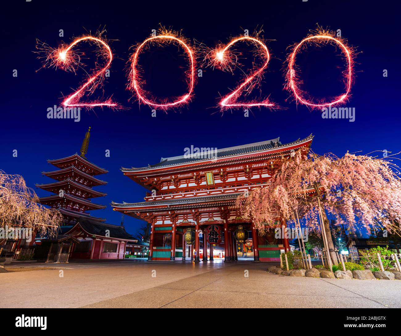 Tokyo new year fireworks temple hi-res stock photography and images - Alamy