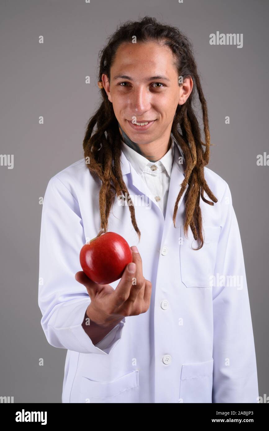 Man smiling glasses dreadlocks hi-res stock photography and images - Alamy