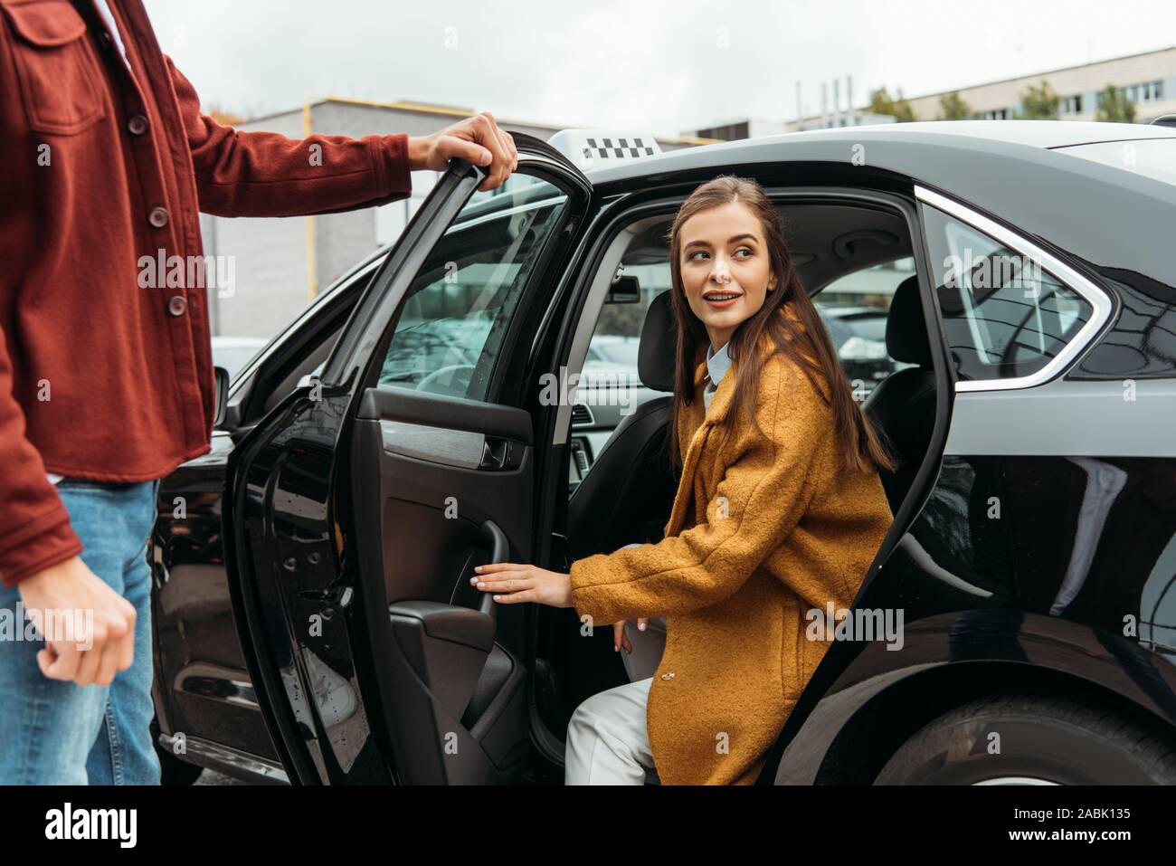 Driver opening car door hi-res stock photography and images - Alamy