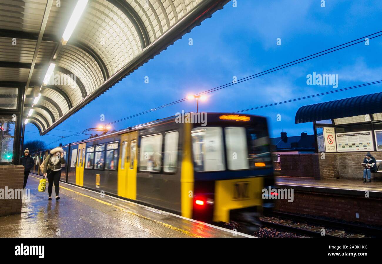 Newcastle trains hi-res stock photography and images - Alamy