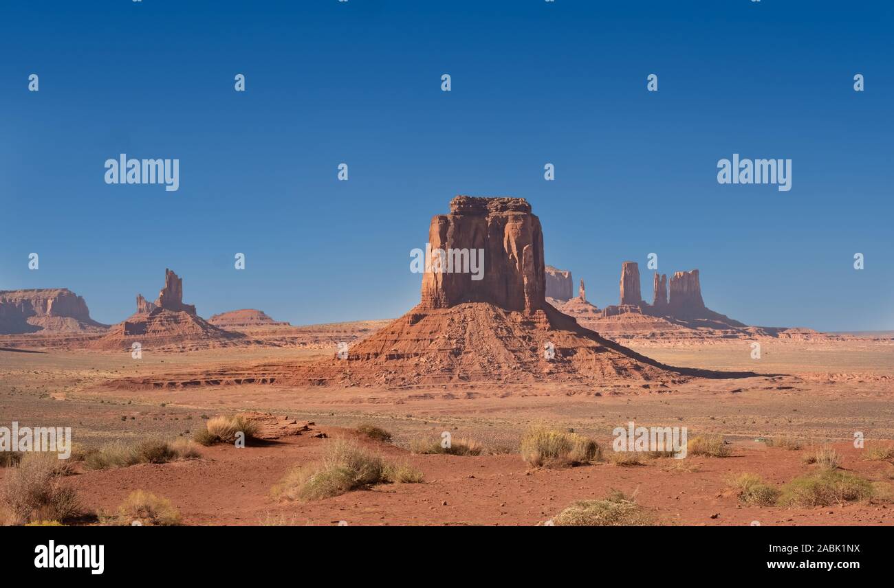 Monument Valley region of the Colorado Plateau with vast sandstone ...