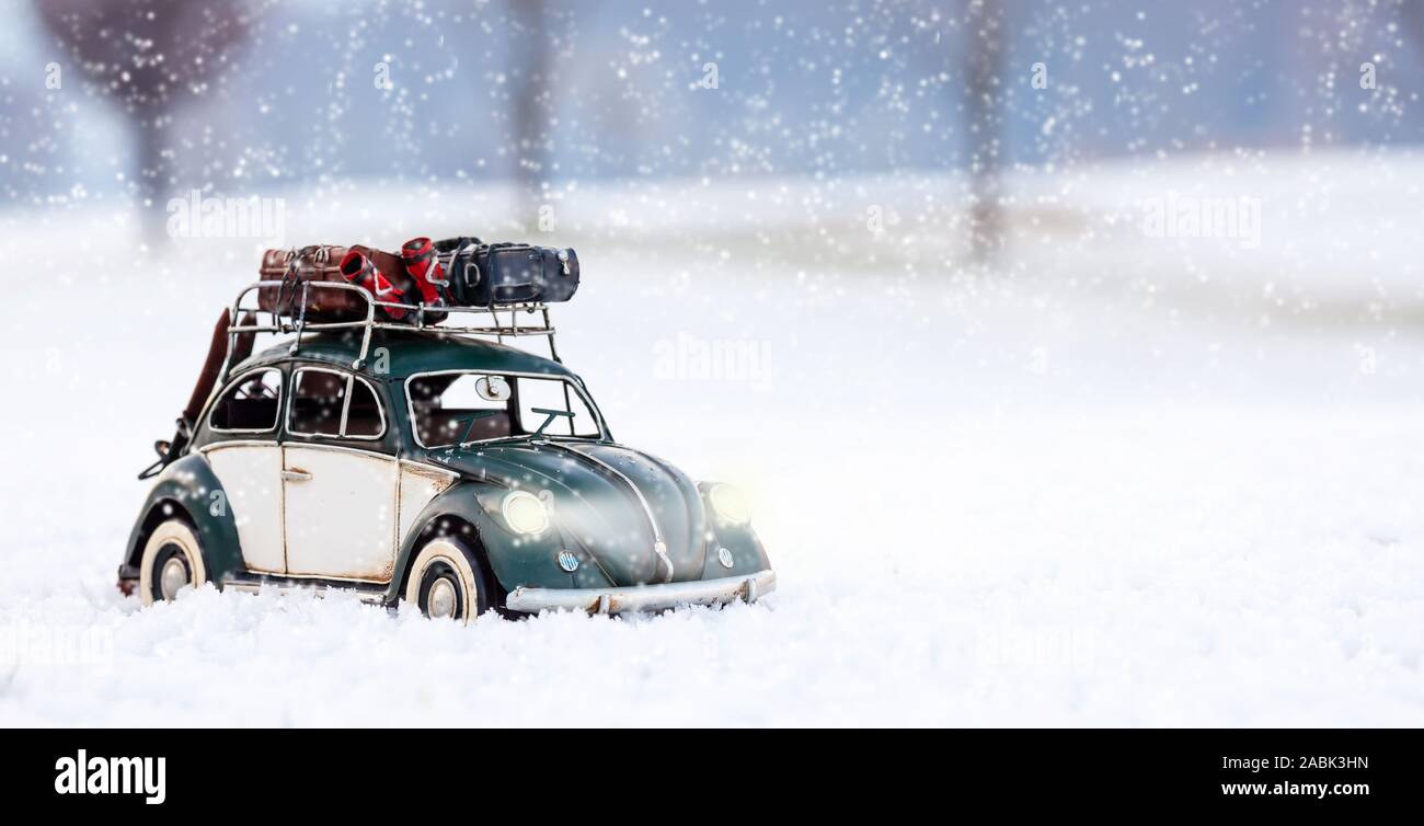 Model of Volksvagen Beetle tin photographed in a winter context Stock ...
