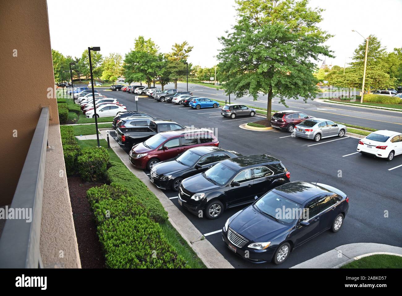 car parking outside hotel,usa Stock Photo - Alamy