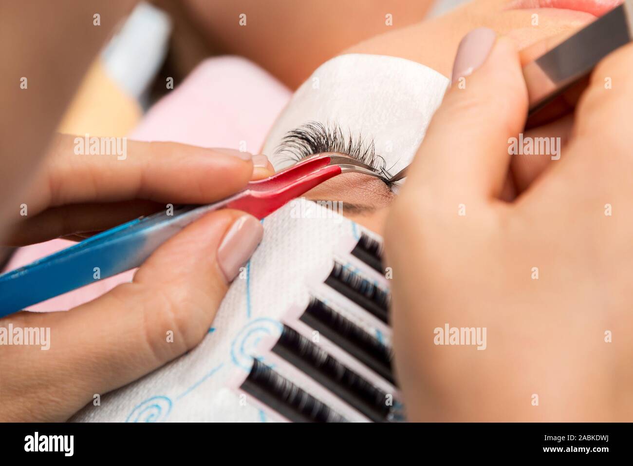Synthetic eyelashes hi-res stock photography and images - Alamy