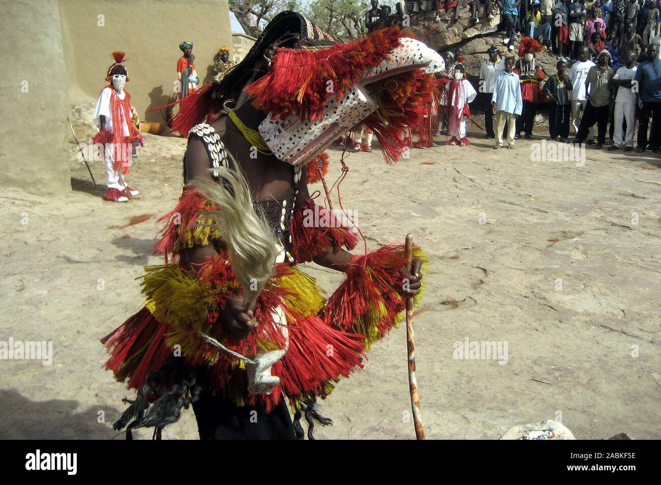 Dogon mask dama hi-res stock photography and images - Alamy