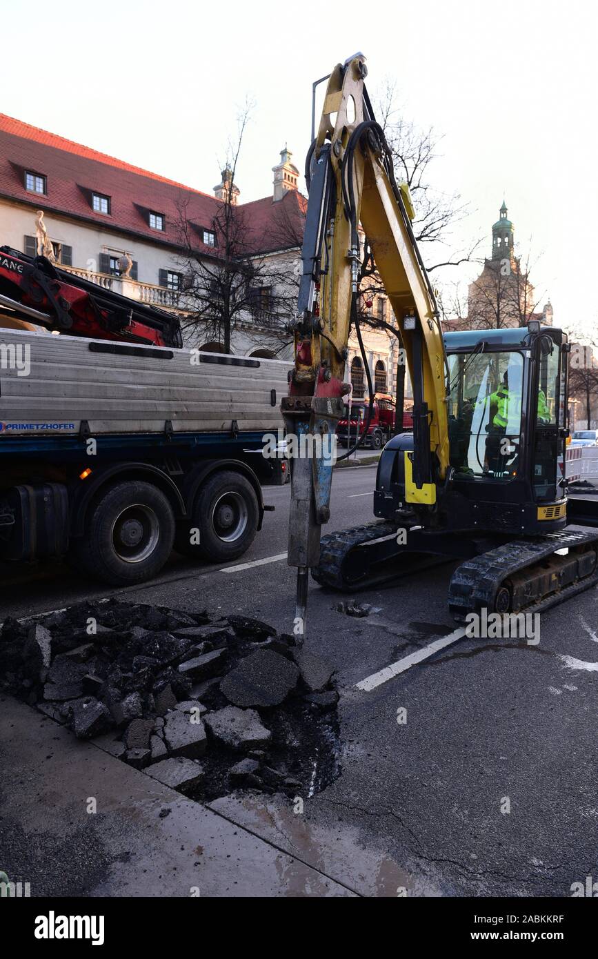 Road damage hi-res stock photography and images - Alamy