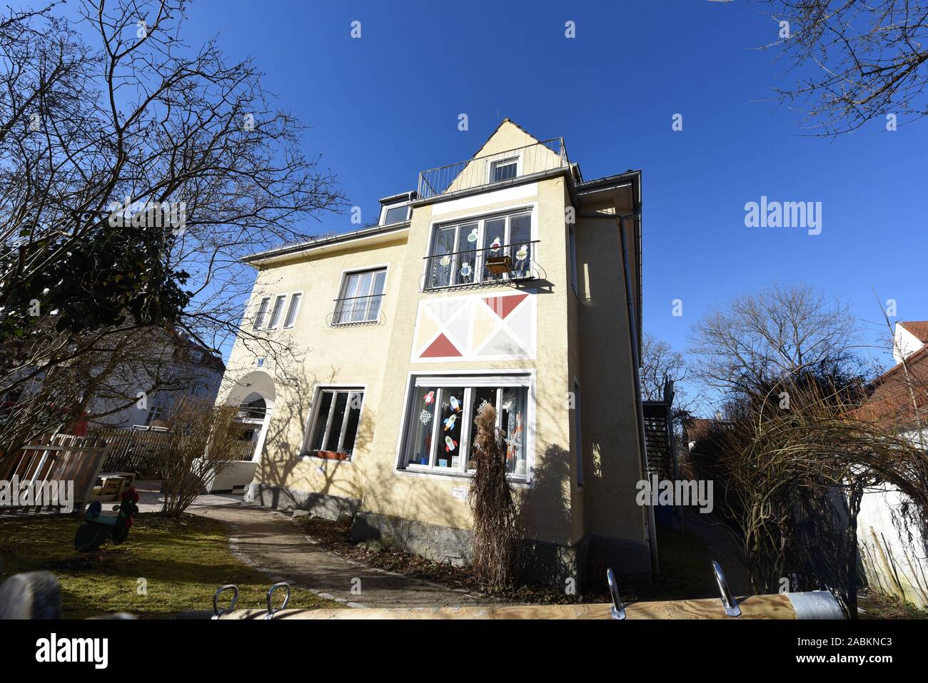 Children's house on Floßmannstraße in Pasing. [automated translation ...
