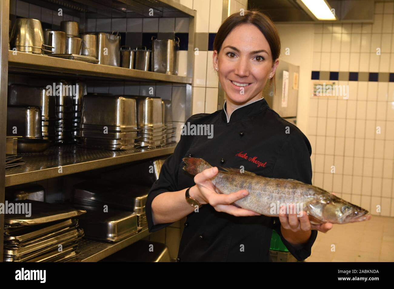 Maike Menzel, chef at the gourmet restaurant "Schwarzreiter" in the ...