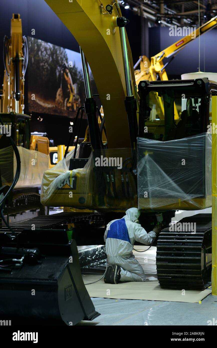 The Zeppelin construction machines are given the finishing touches for ...