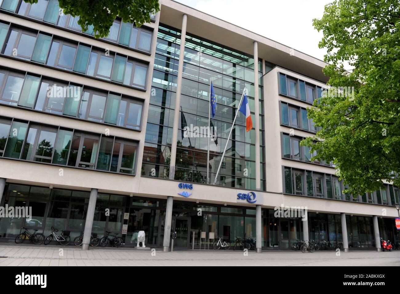 Consulate general hi-res stock photography and images - Alamy