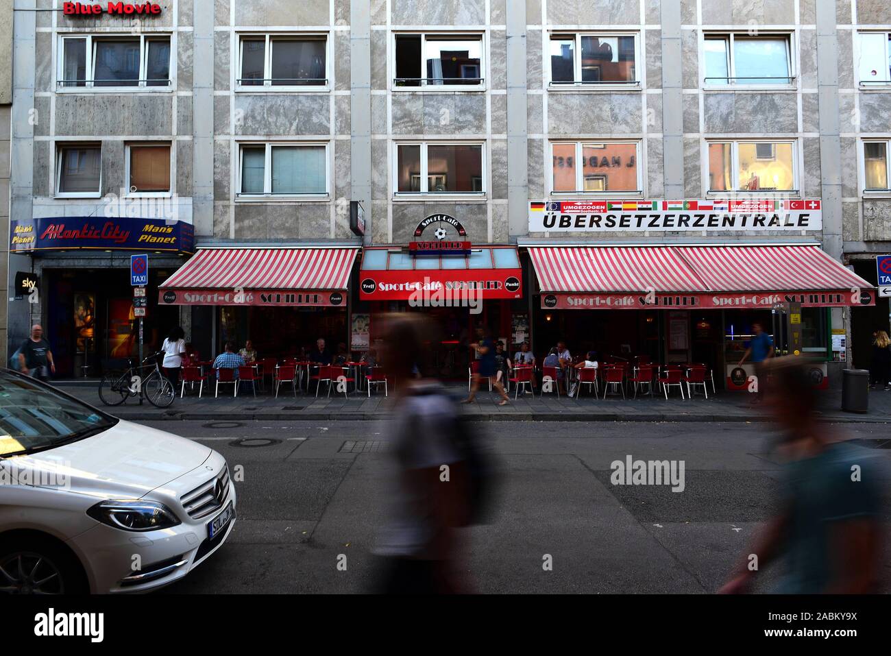 Schiller Bar High Resolution Stock Photography and Images - Alamy