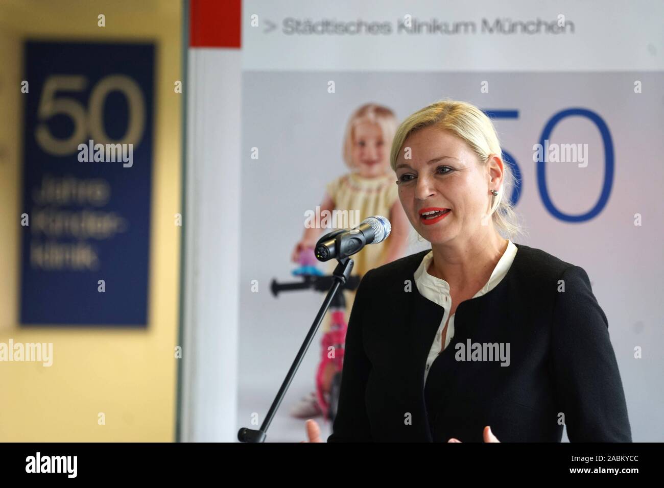 Stephanie Jacobs, Munich's Environment and Health Officer, speaks at ...