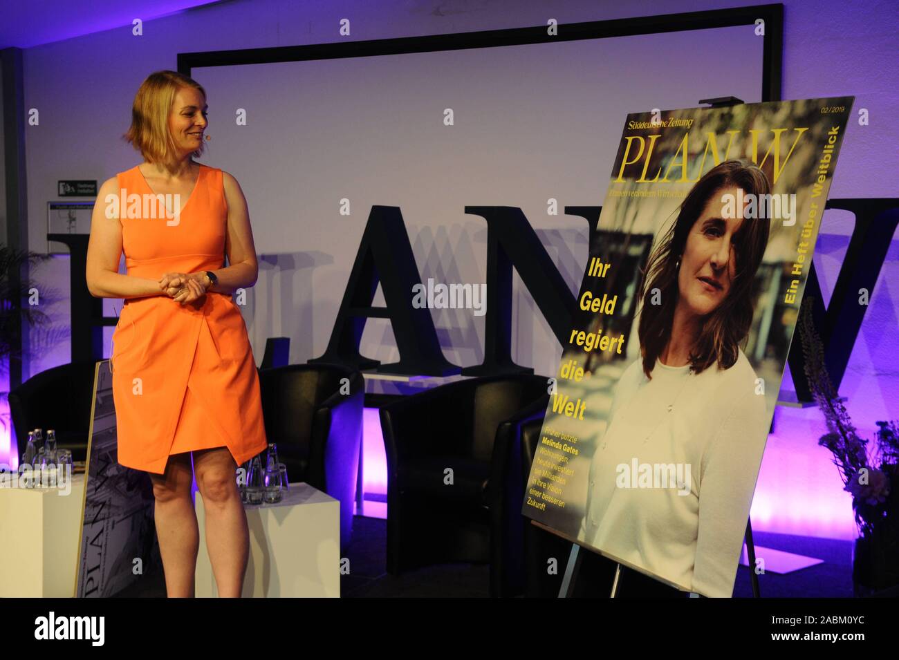 Editor-in-chief Kathrin Werner presents the new issue of the women's ...