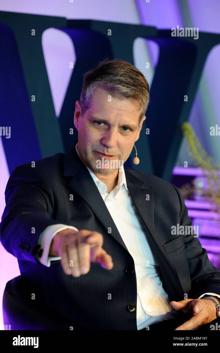Philip Wenzel (BMW) at the Fishbowl at the Plan-W-Congress in the ...