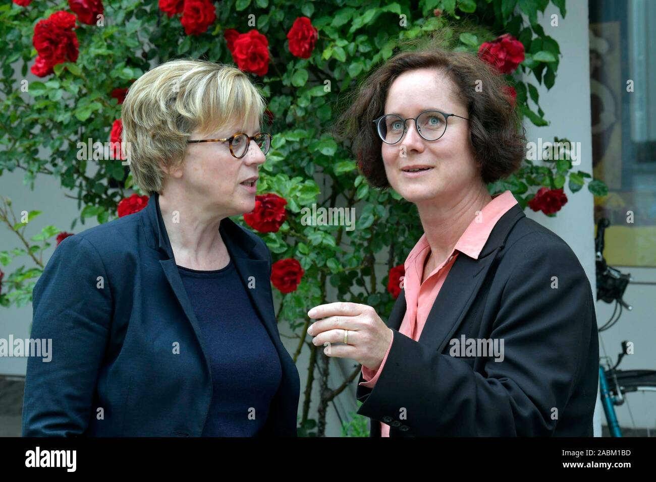 Natascha Kohnen, Chairwoman of the Bavarian SPD, with SPD Mayor ...