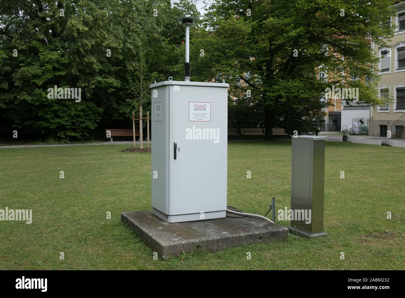 Pollen measurement hi-res stock photography and images - Alamy
