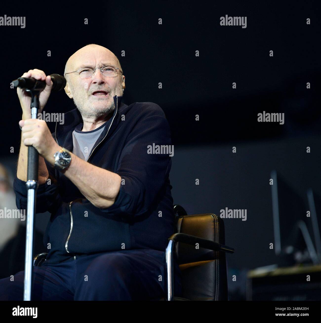 Phil collins hi-res stock photography and images - Alamy