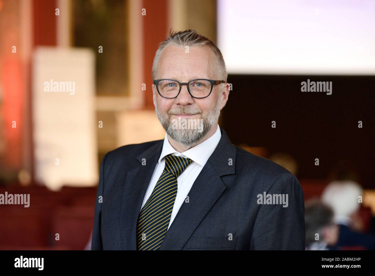 The Austrian journalist Martin Staudinger is awarded the Herbert Riehl ...