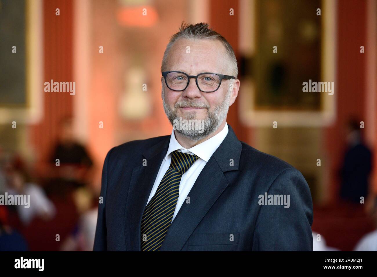 The Austrian journalist Martin Staudinger is awarded the Herbert Riehl ...
