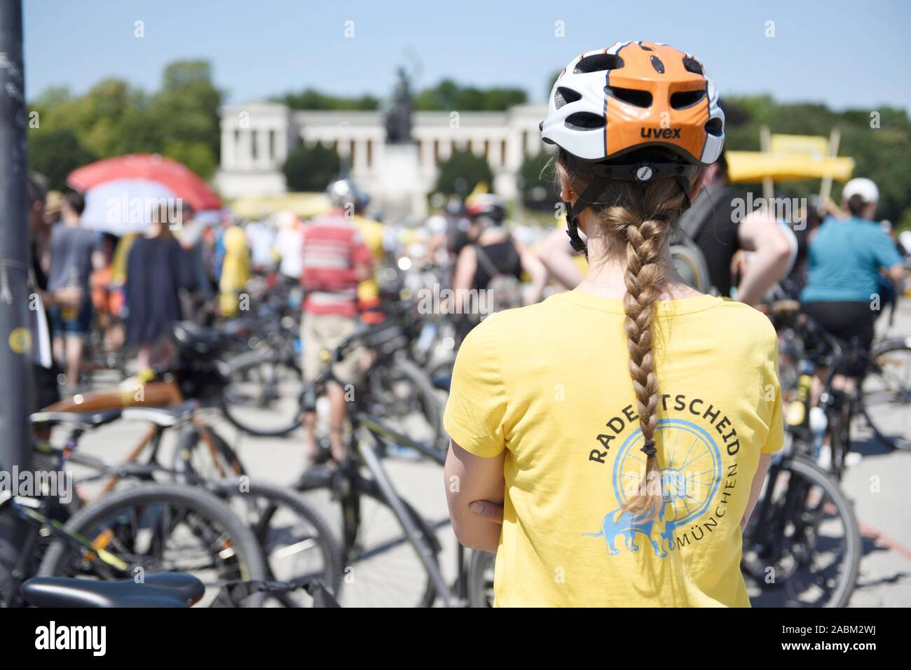 Ring road rally hi-res stock photography and images - Alamy