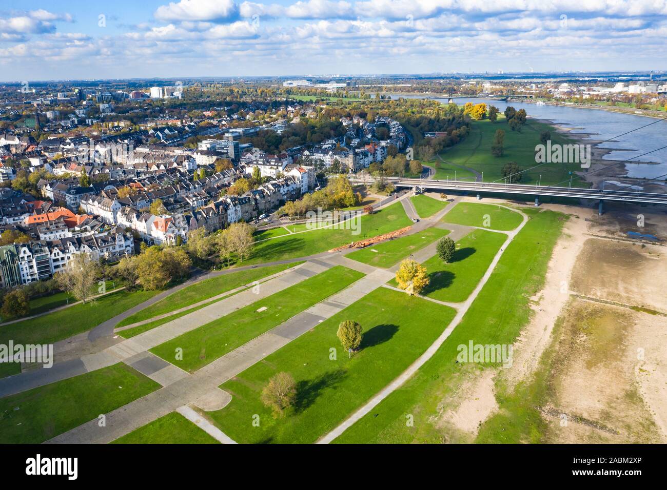 Rhein riverside hi-res stock photography and images - Alamy