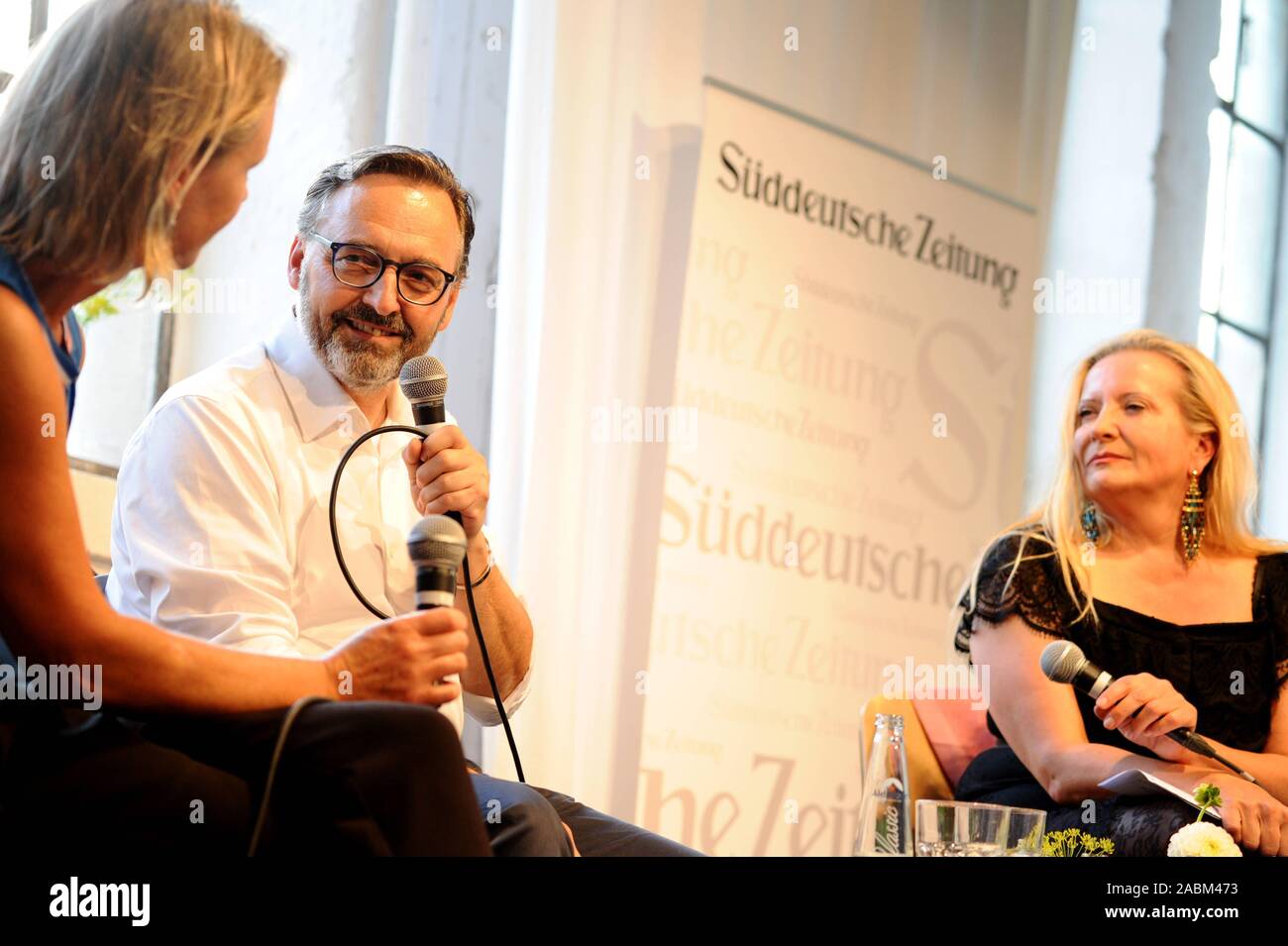 SZ Kultursalon in the Pathos Theatre at Dachauer Straße 110d. The ...