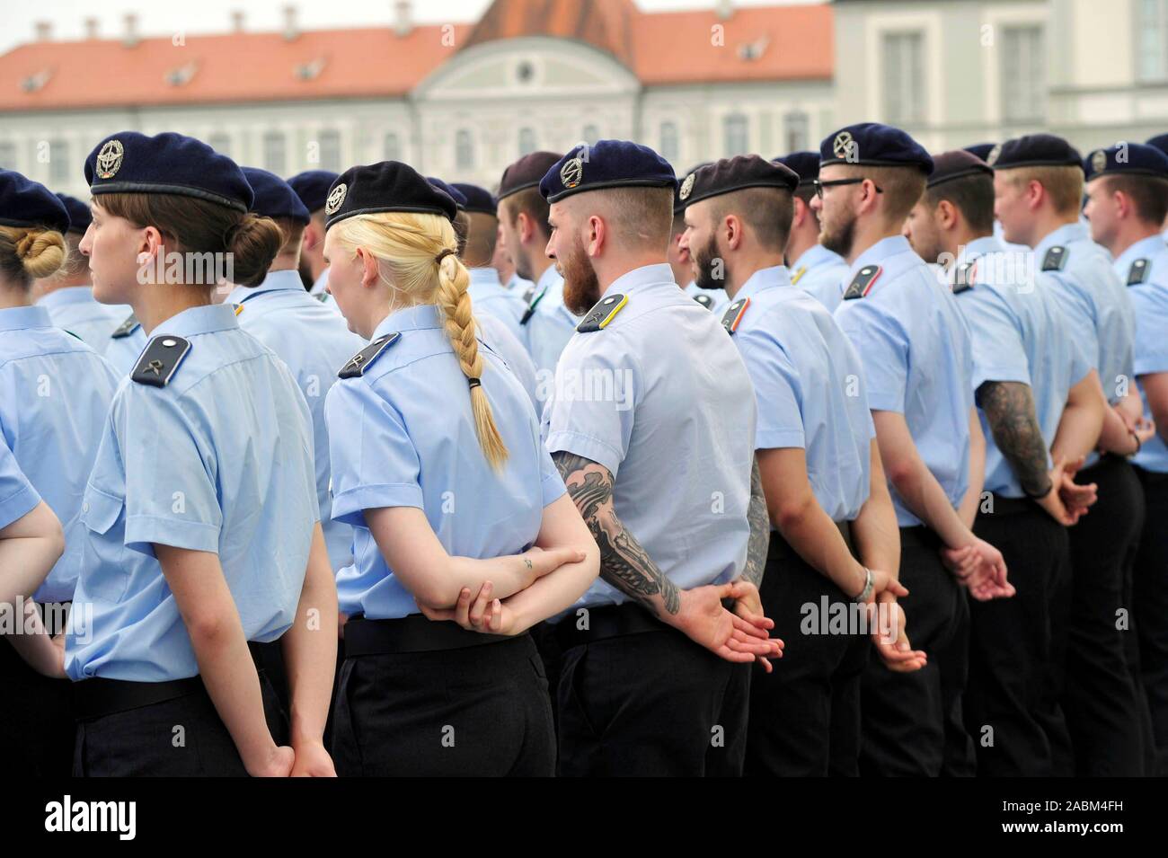 Bundeswehr female soldier hi-res stock photography and images - Alamy