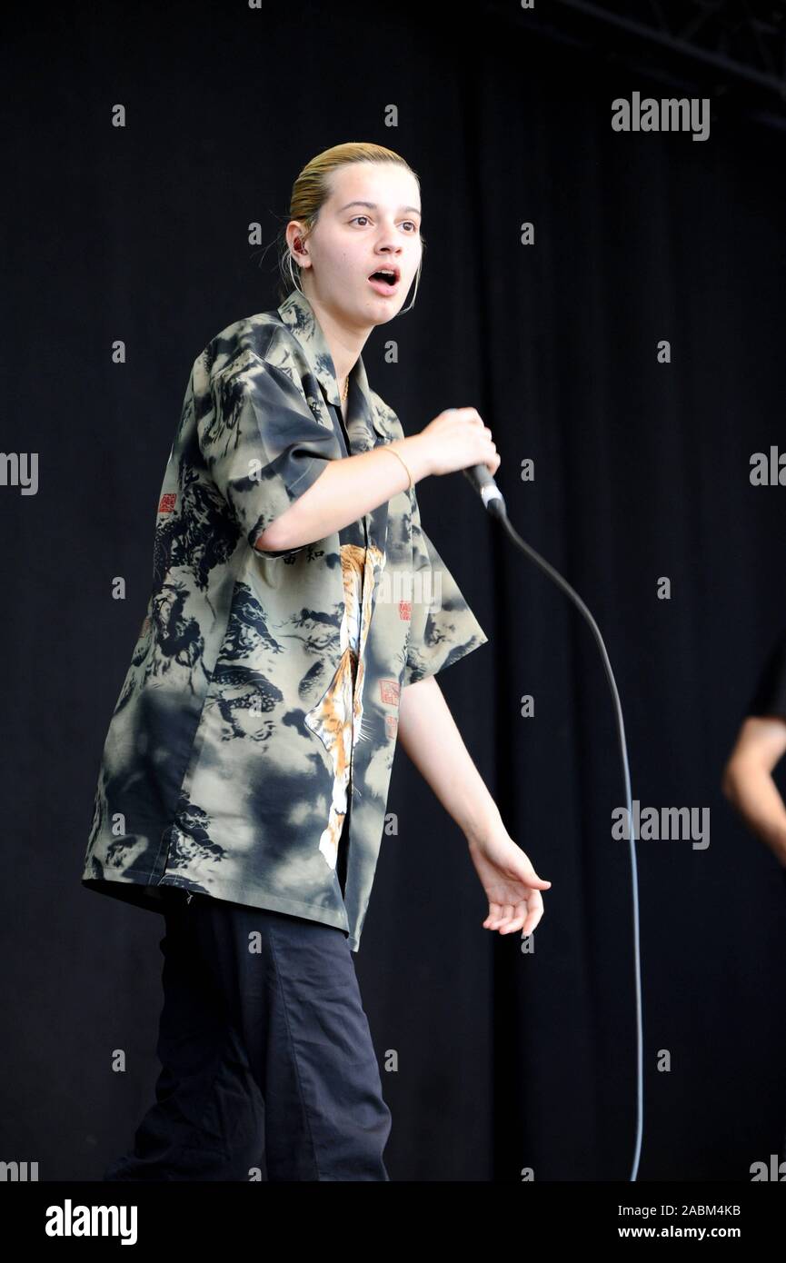 Performance of "Mavi Phoenix" at the "Top without Open Air" on ...