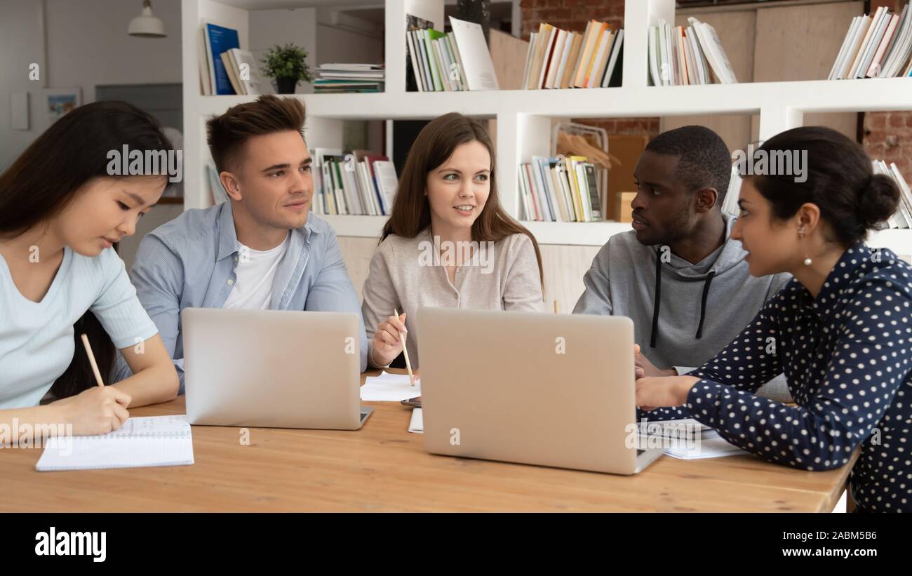 Knowledge sharing session hi-res stock photography and images - Alamy