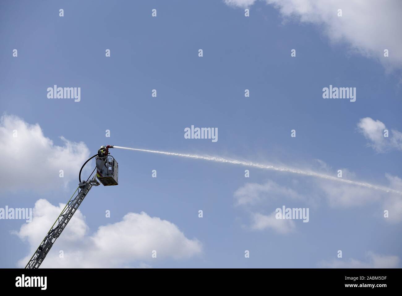 Extinguishing exercise during a training in the fire simulation system ...