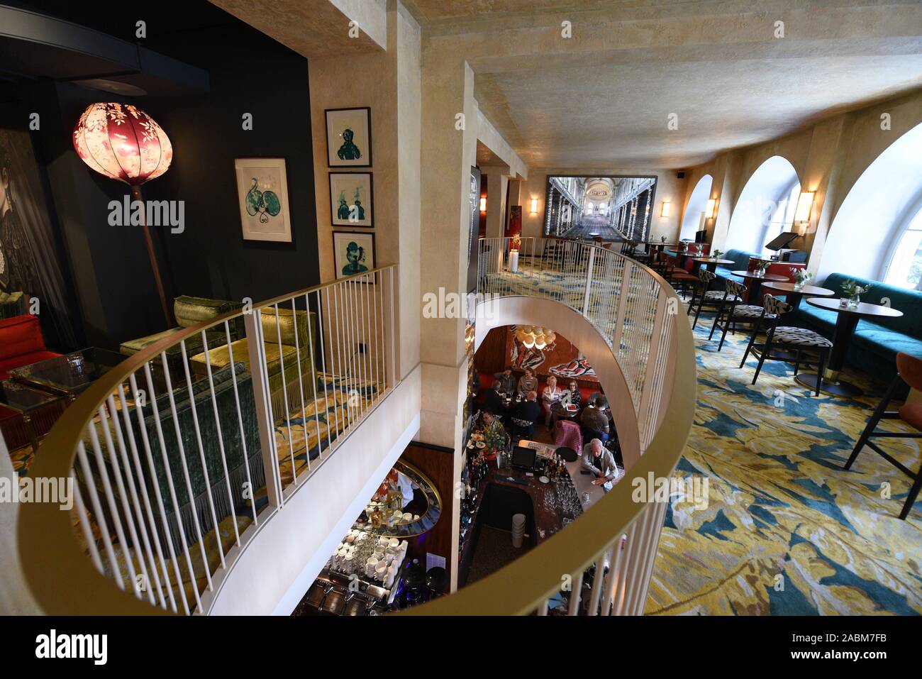 The prestigious Café Roma in the Maximilianstraße in Munich. After a ...