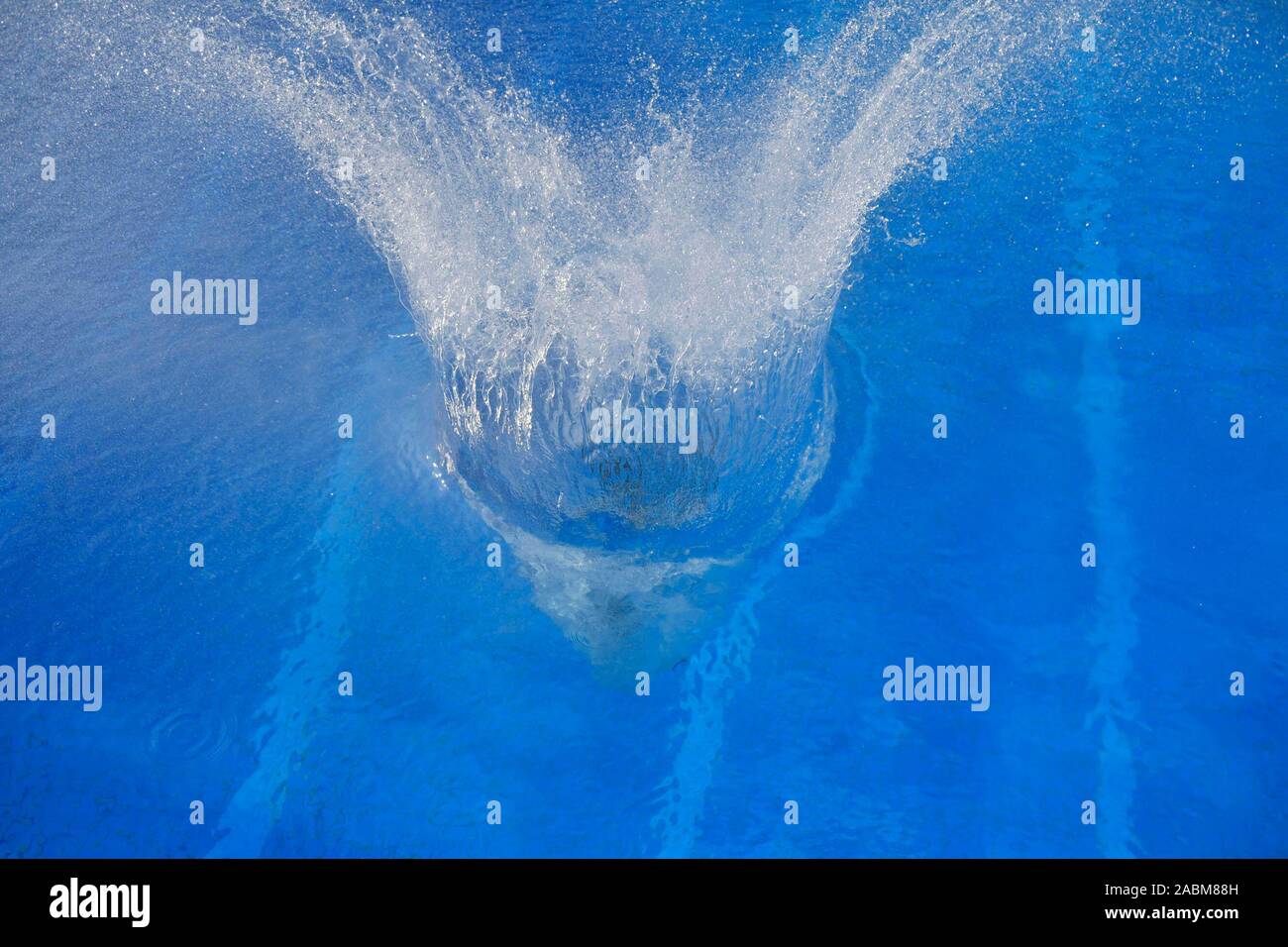 An ass bomb in the outdoor pool Unterhaching. [automated translation ...