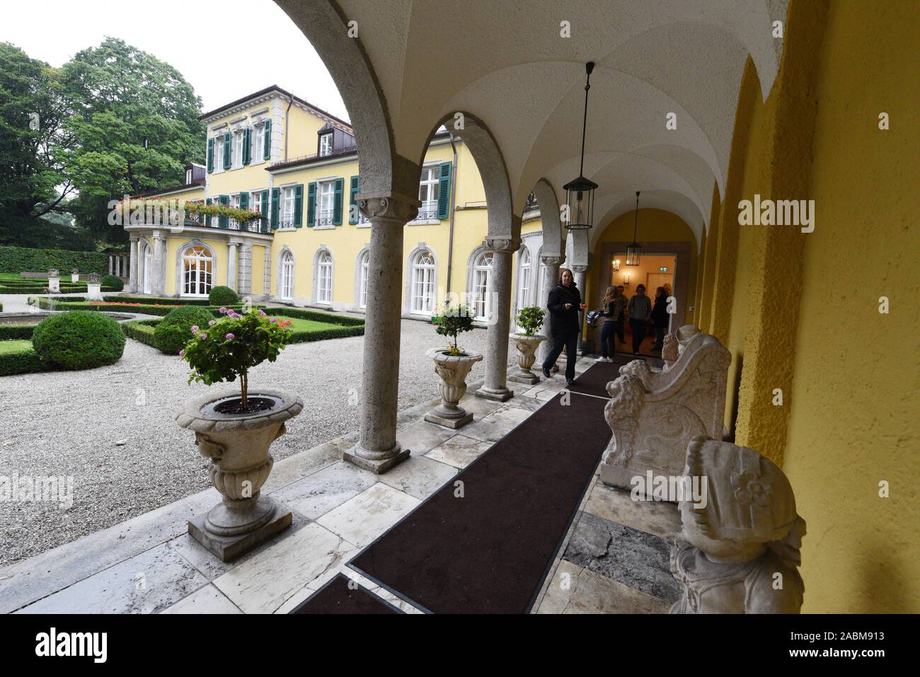 Munich castle visit hi-res stock photography and images - Alamy