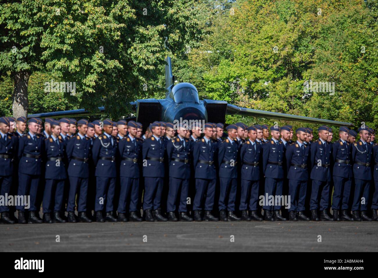 Soldiers at the final roll call of the officer training course at the ...