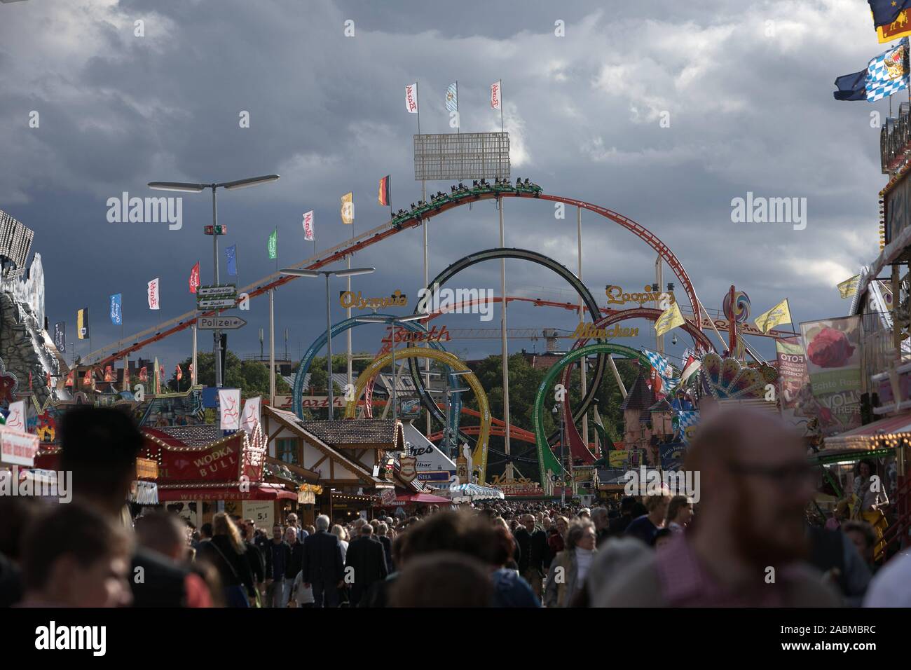 Munich looping hi-res stock photography and images - Alamy