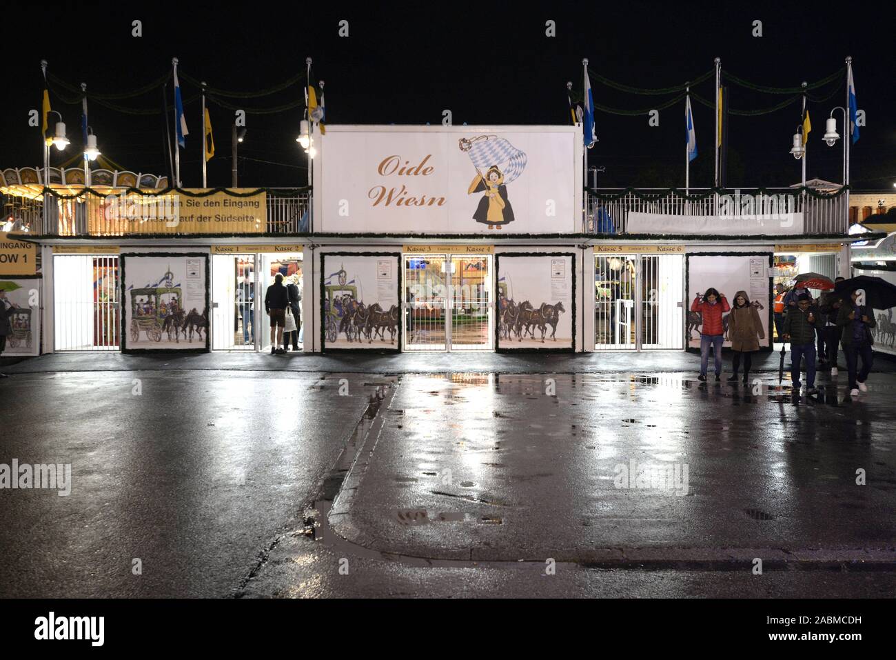 Oktoberfest in munich entrance hi-res stock photography and images - Alamy