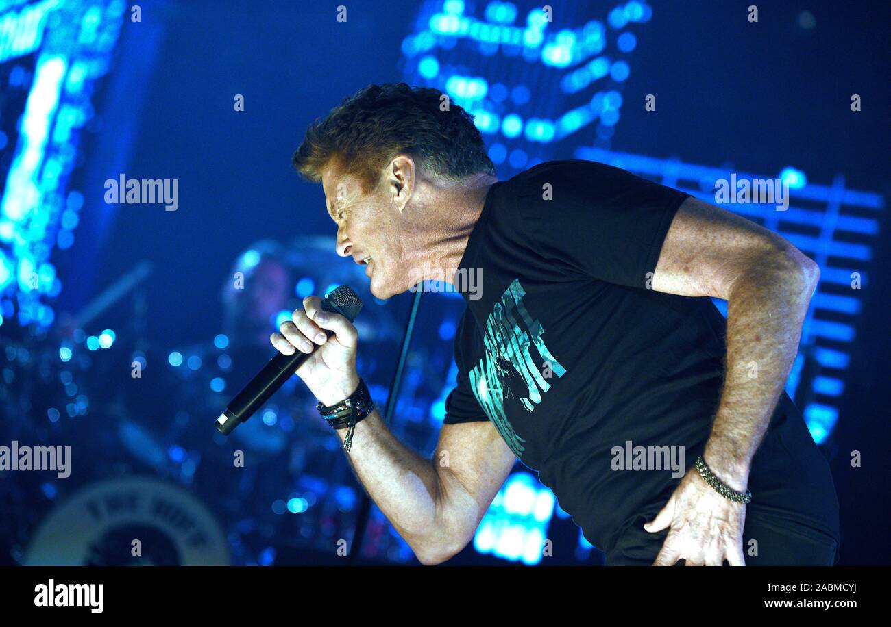 The US-American actor and singer David Hasselhoff at a performance in ...
