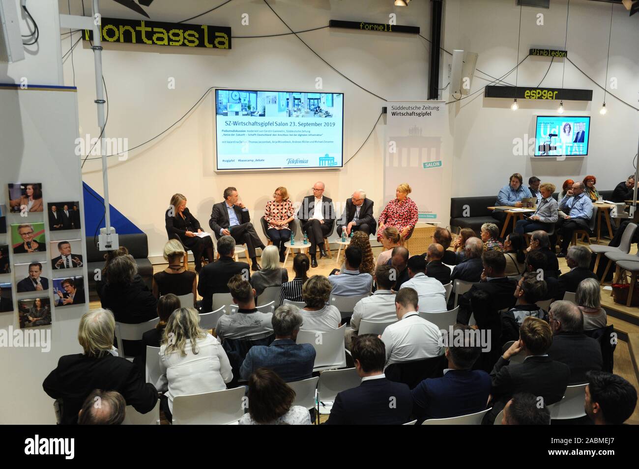 Valentina daiber hi-res stock photography and images - Alamy