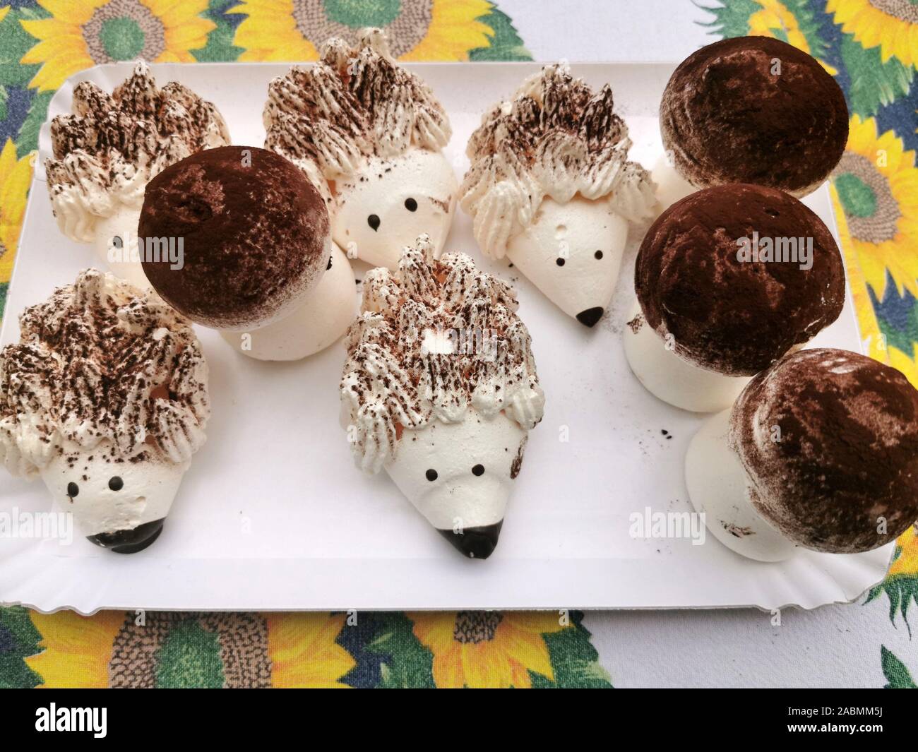 Hedgehog shape hi-res stock photography and images - Alamy