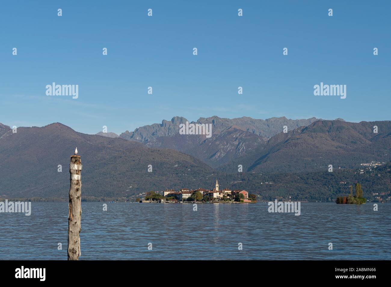 Isola dei Pescatori (Fishermen's Island), Lake Maggiore, Italy Stock ...