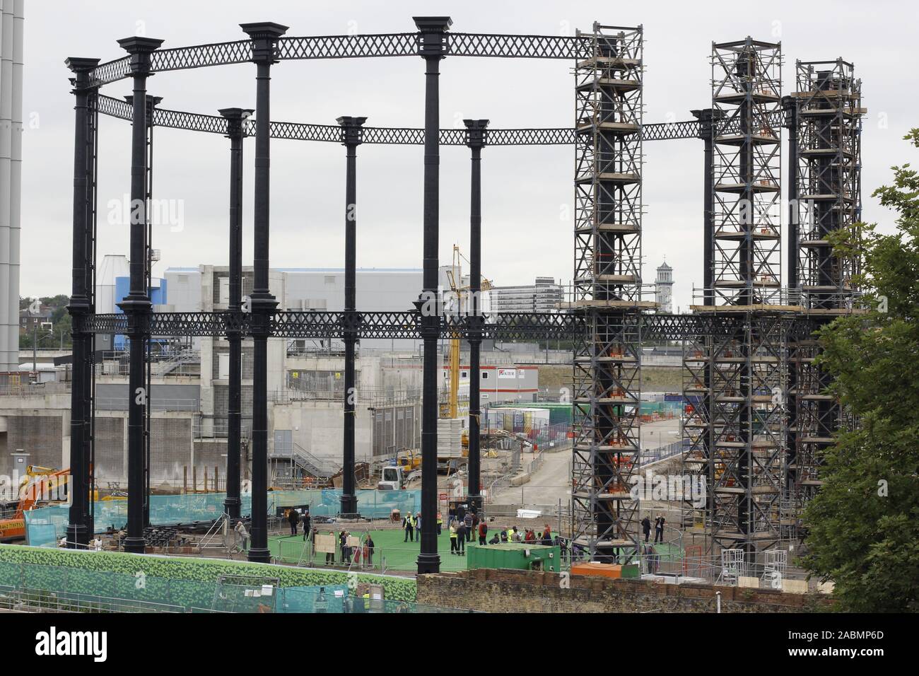 kings cross London gasometer archive prior to redevelopment Stock Photo ...