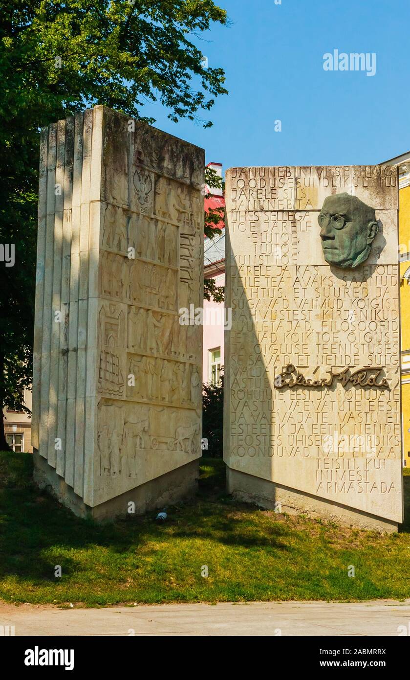 Open book monument hi-res stock photography and images - Alamy