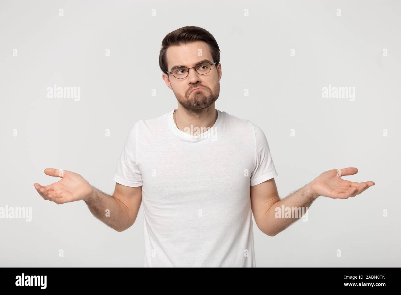 Shrug shoulders hi-res stock photography and images - Alamy