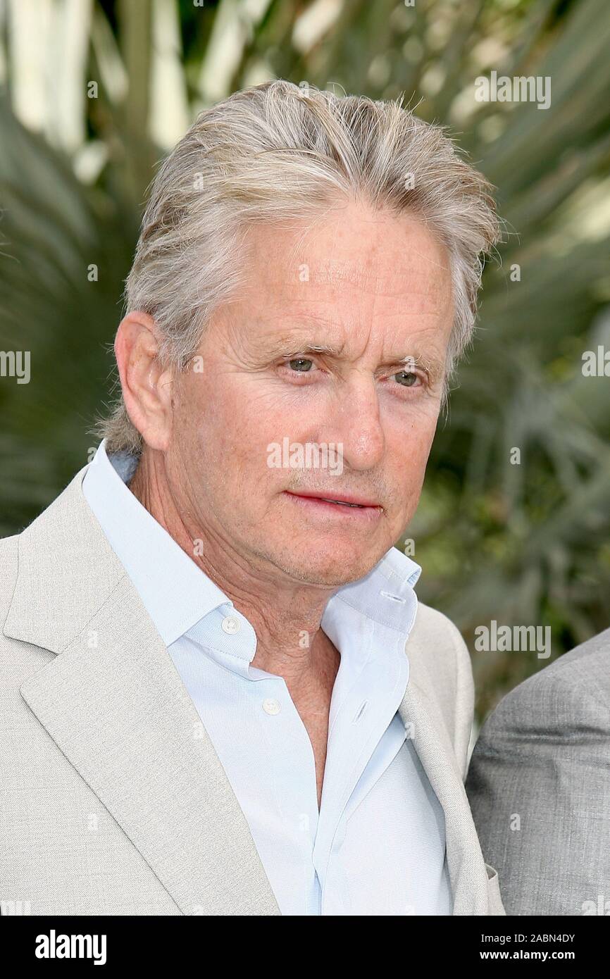 Michael oliver actor hi-res stock photography and images - Alamy